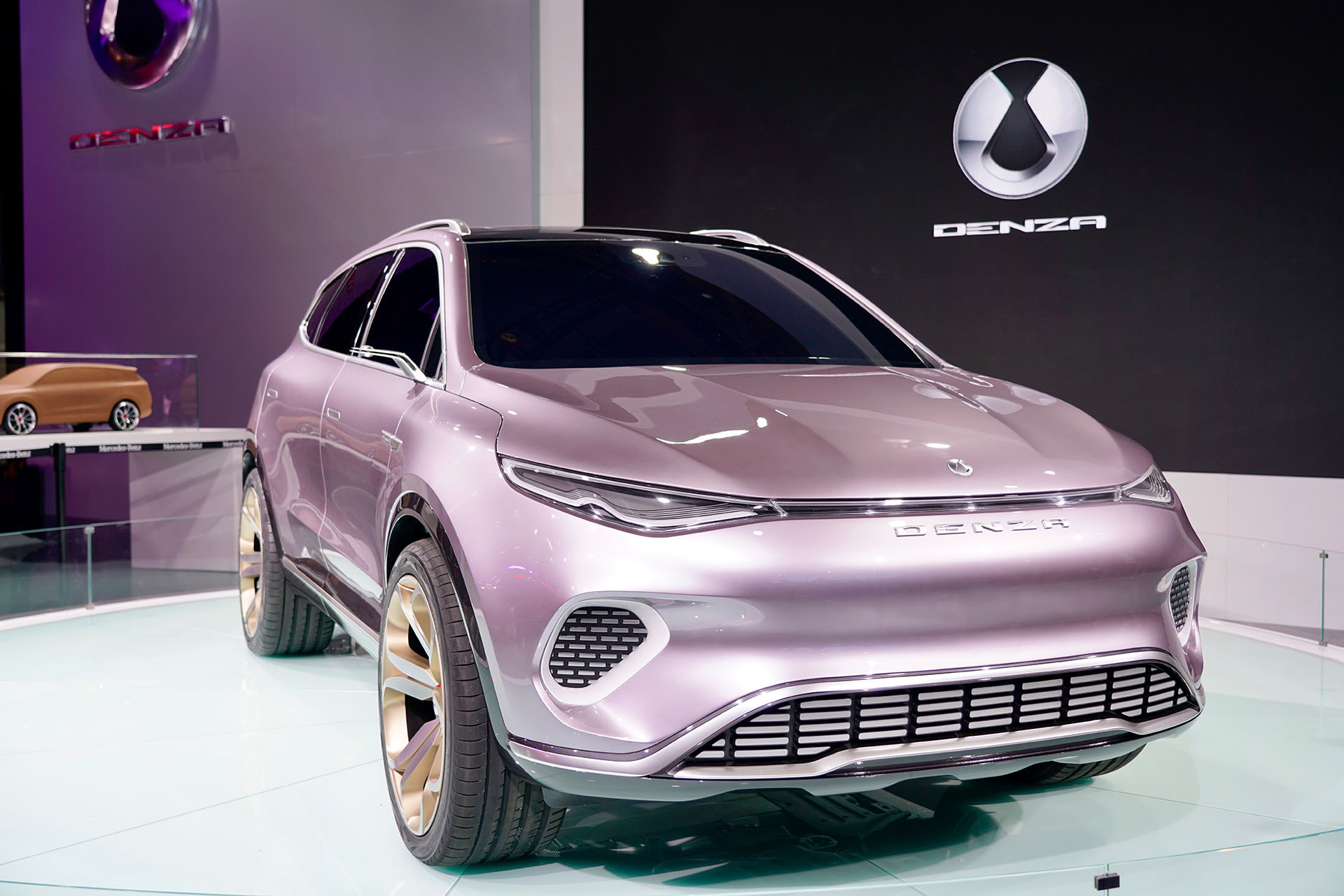 BYD fully acquires Mercedes Benz EV joint venture